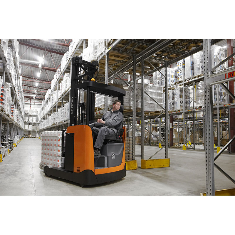 Chariot TOYOTA à mât rétractable électrique - Vente & Location